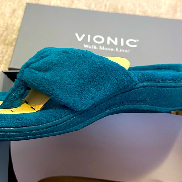 Vionic | Shoes | Vionic Slippers The Most Comfortable Slippers Ever ...